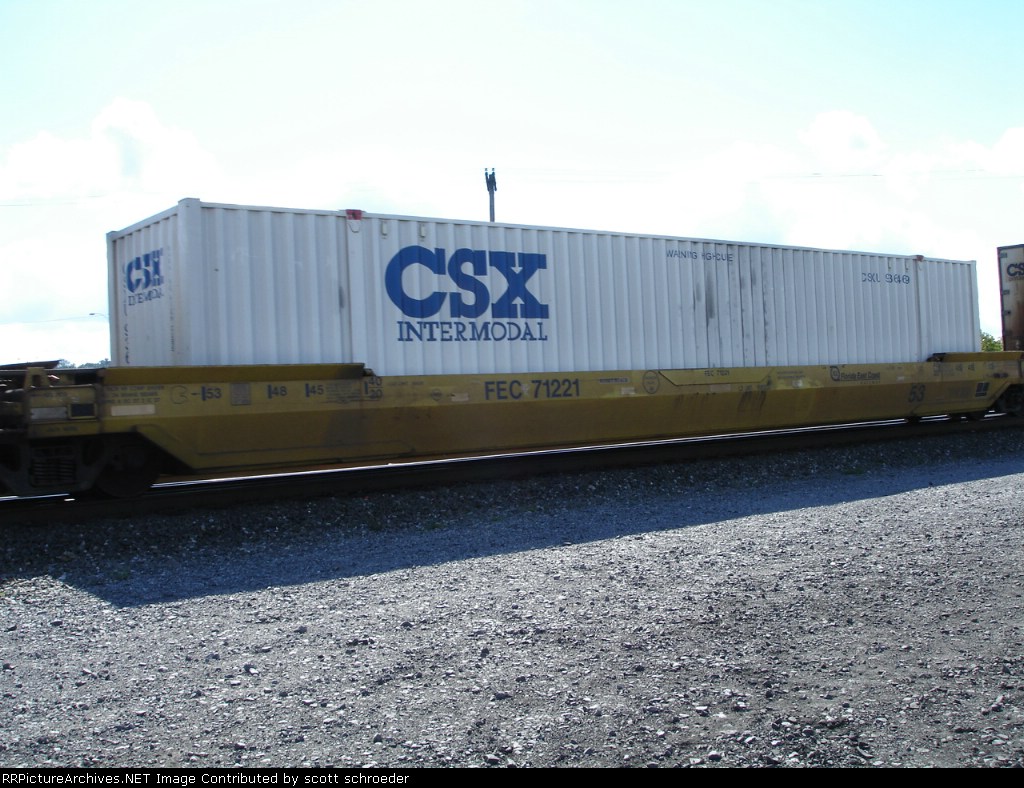 FEC 71221 Doucle Stackcar w/CSX INTERMODAL Container EB
